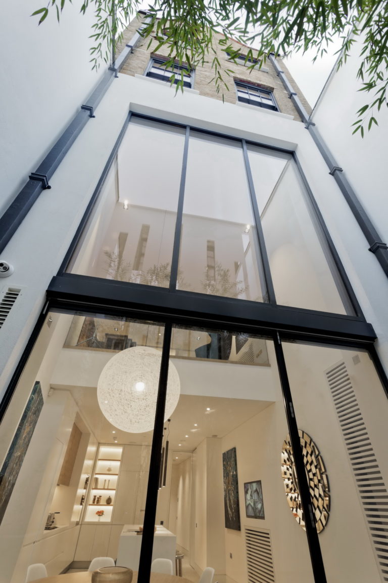 Narrow House by FORM studio | Wowow Home Magazine