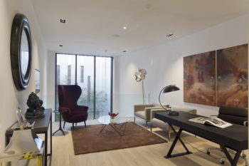 Narrow House by FORM studio | Wowow Home Magazine