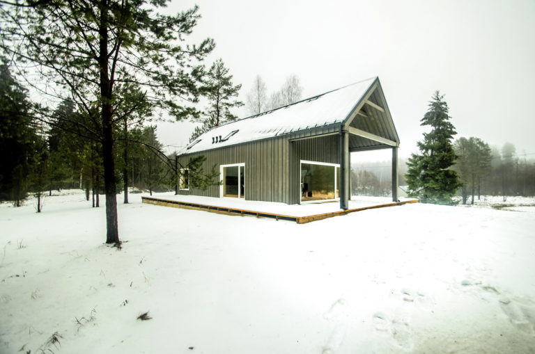 Lithuanian Hunting House by Devyni architektai | Wowow Home Magazine