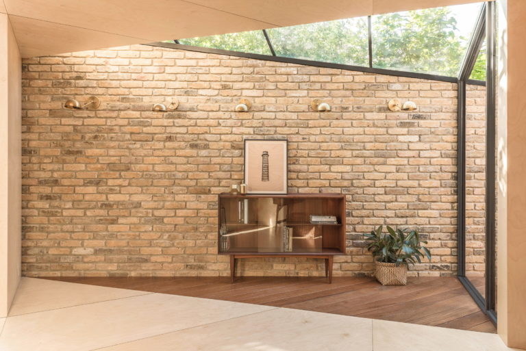 The Triangle | Backyard Study Extension | Wowow Home Magazine