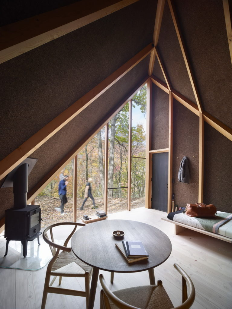 A45 | Tiny Triangular Cabin in New York by BIG | Wowow Home Magazine