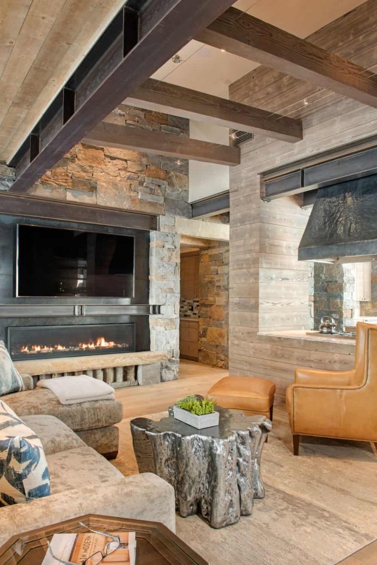 Mountain Peek | Modern Rustic Home in Montana | Wowow Home Magazine