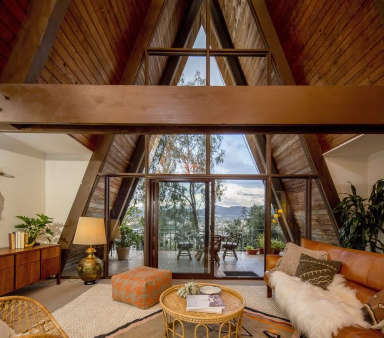 A Modified Mid-Century A-Frame in Los Angeles | Wowow Home Magazine