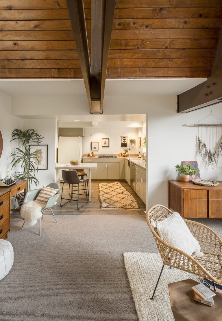 A Modified Mid-Century A-Frame in Los Angeles | Wowow Home Magazine