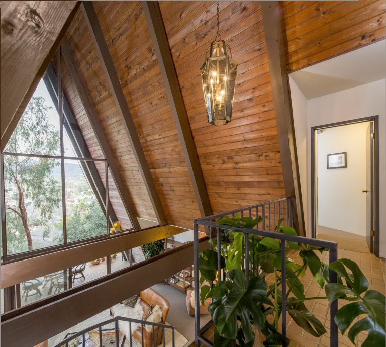 A Modified Mid-Century A-Frame in Los Angeles | Wowow Home Magazine