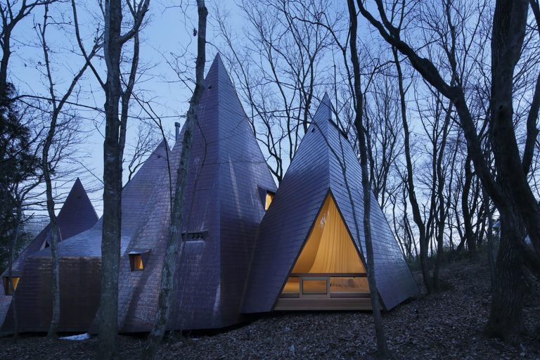 Nasu Tepee | A Tipi-Shaped House by Hiroshi Nakamura & NAP