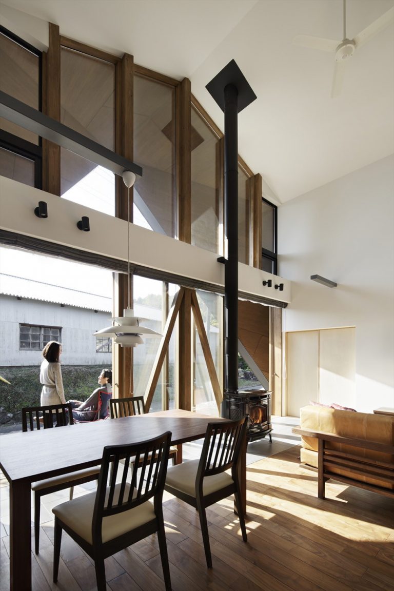 Origami House | Home with an Origami-Like Roof | Wowow Home Magazine