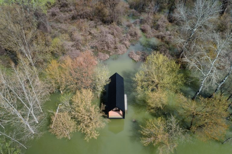 Small River House by Remorker Architects | Wowow Home Magazine