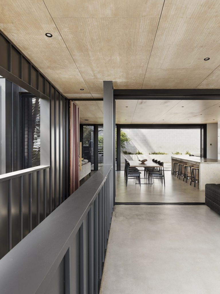 Skyline House by Lachlan Shepherd Architects | Wowow Home Magazine