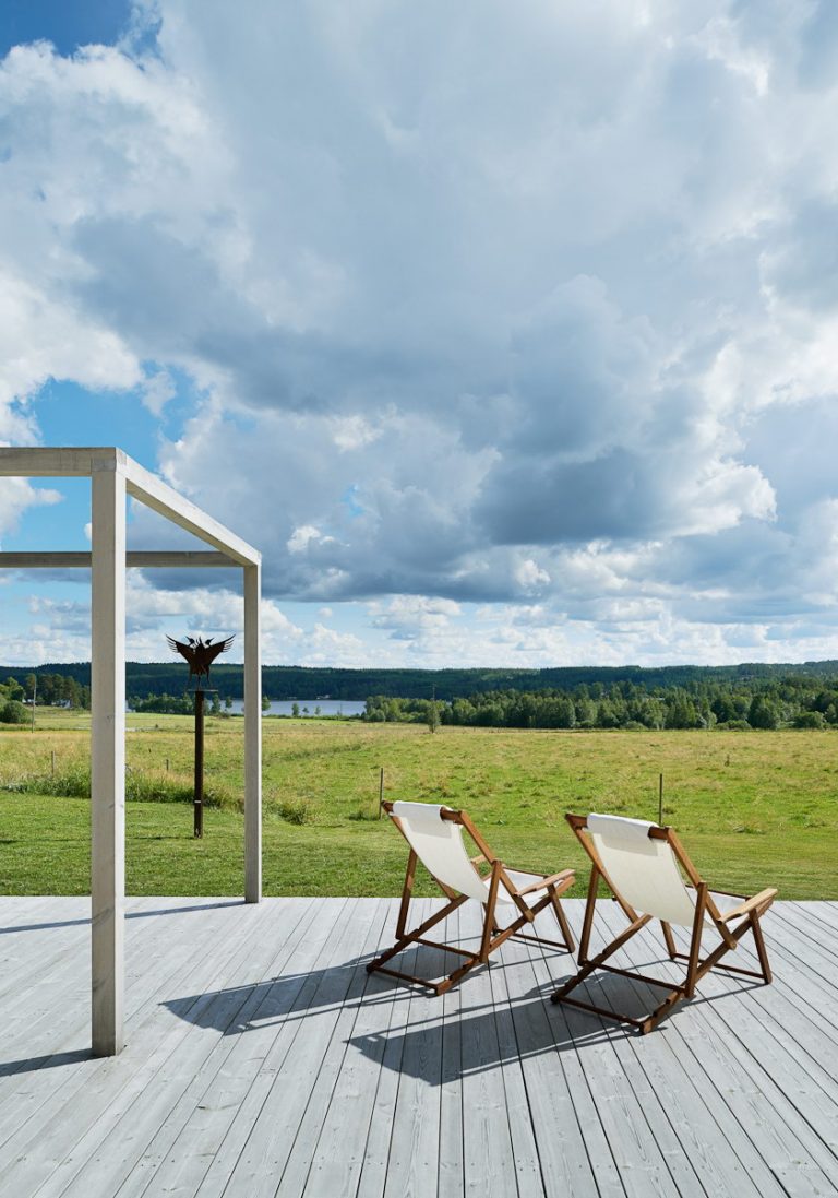 Summer House in Dalarna – Triangular Villa by Leo Qvarsebo | Wowow Home ...