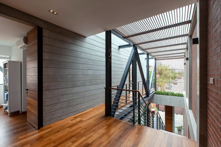 Jalan Remis | The Railway House by Aamer Architects | Wowow, Home!