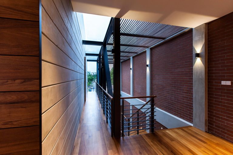 Jalan Remis | The Railway House by Aamer Architects | Wowow, Home!