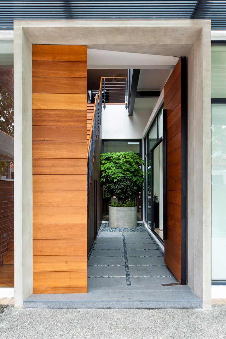 Jalan Remis | The Railway House by Aamer Architects | Wowow, Home!