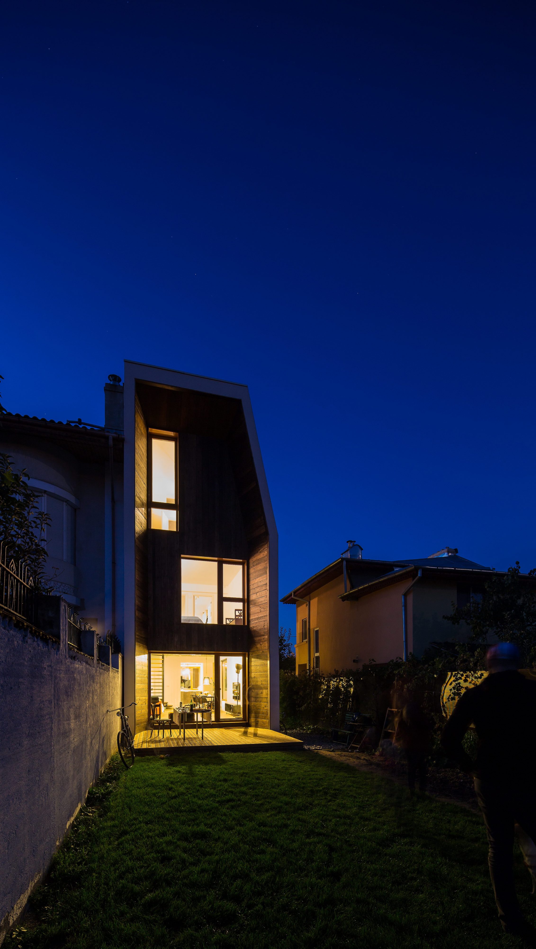 lama-house-narrow-house-by-lama-arhitectura-07 | Wowow Home Magazine