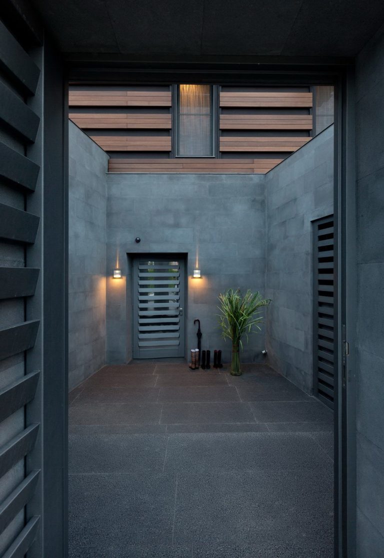 Dugout | Shelter with Wavy Roof by SBM studio | Wowow Home Magazine