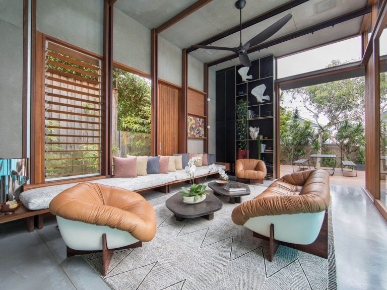 Living Screen House by CplusC Architectural Workshop | Wowow Home Magazine