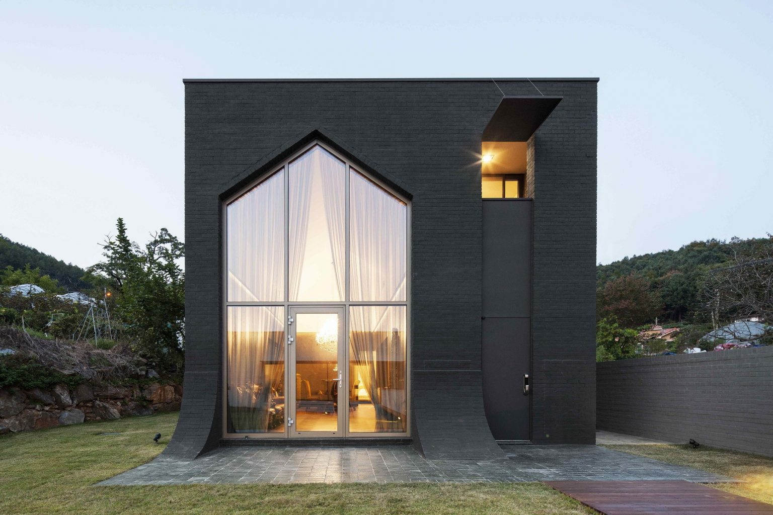 B’ house by 100 A associates | Wowow Home Magazine