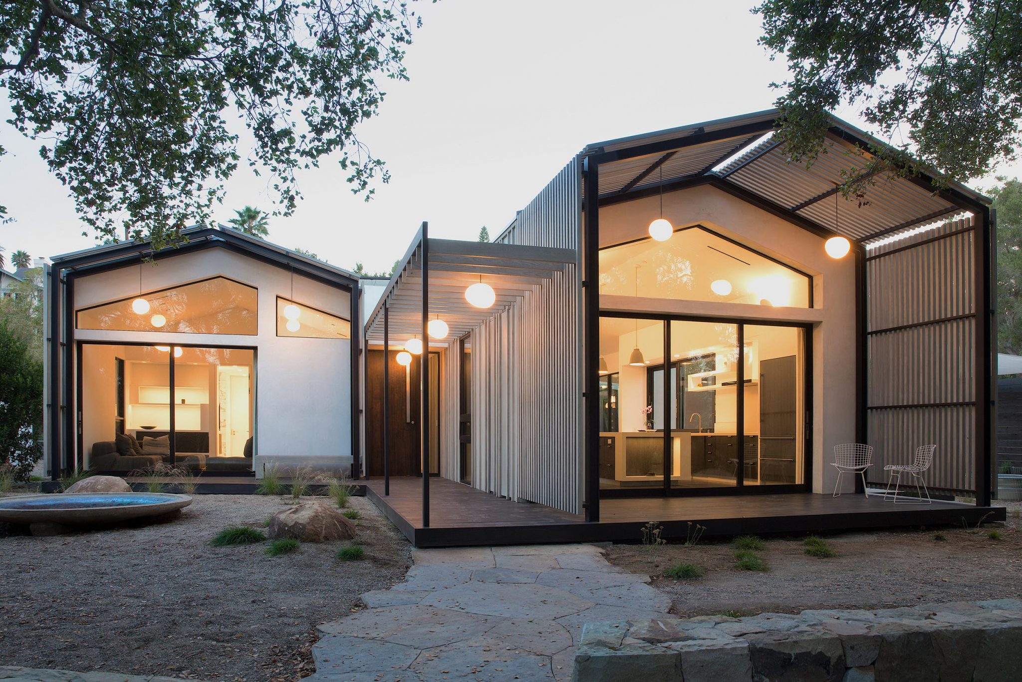 Roomy House by Estudio PKa | Wowow Home Magazine