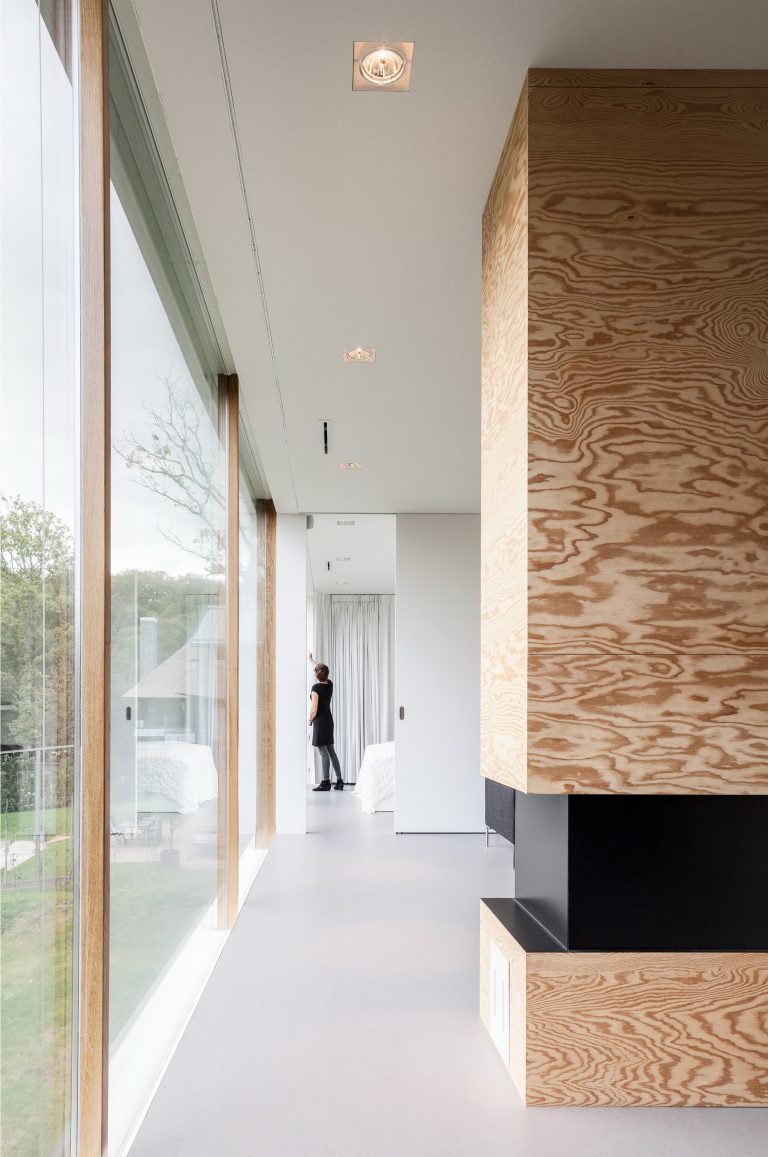 Villa V by Paul de Ruiter Architects | Wowow Home Magazine