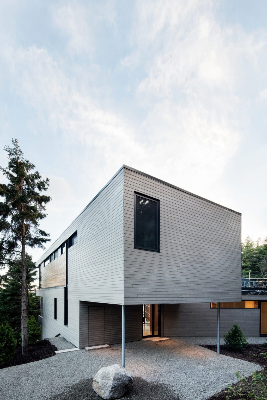 Altaïr House by Bourgeois / Lechasseur architectes | Wowow Home Magazine