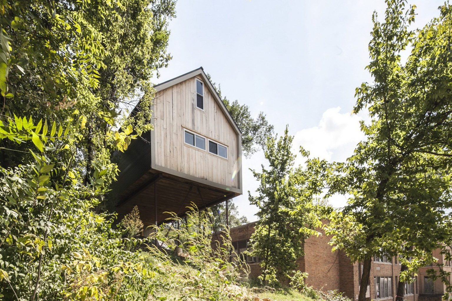 Platform House by studioplusthree | Wowow Home Magazine