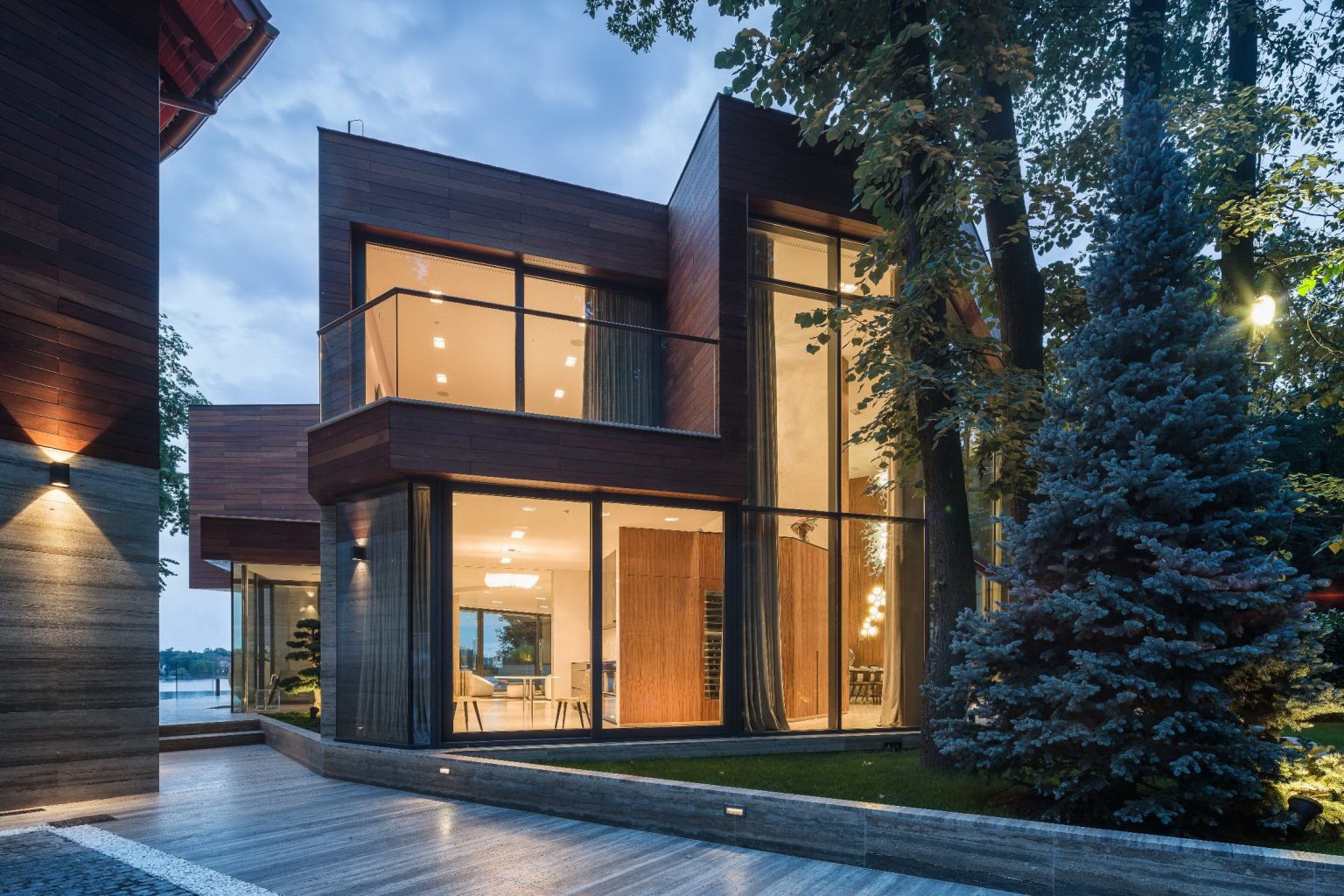 Cut Triplex Townhouse by SPACECUTTER | Wowow Home Magazine