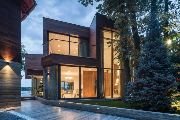 Small River House by Remorker Architects | Wowow Home Magazine