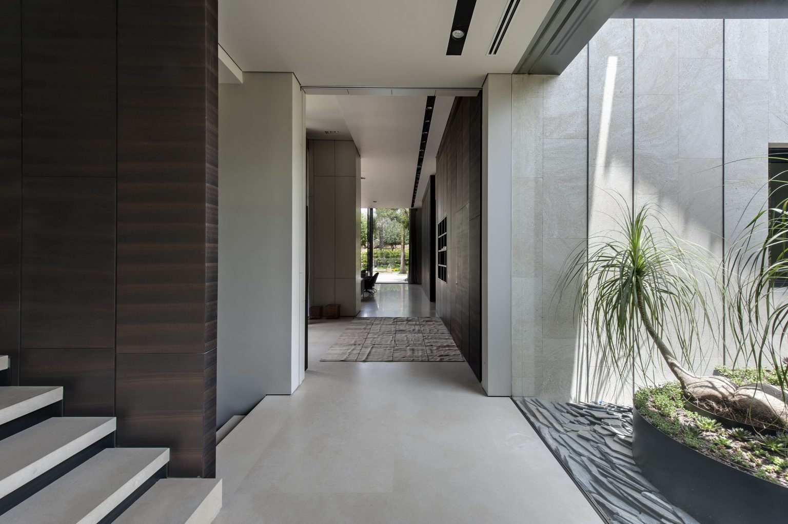 The B House by Eran Binderman and Rama Dotan | Wowow Home Magazine