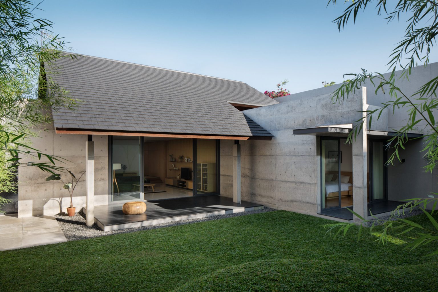 Hikari House by Pranala Associates | Wowow Home Magazine