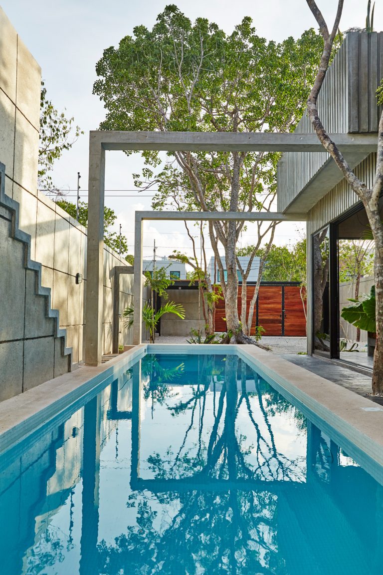 T House by Studio Arquitectos | Wowow Home Magazine