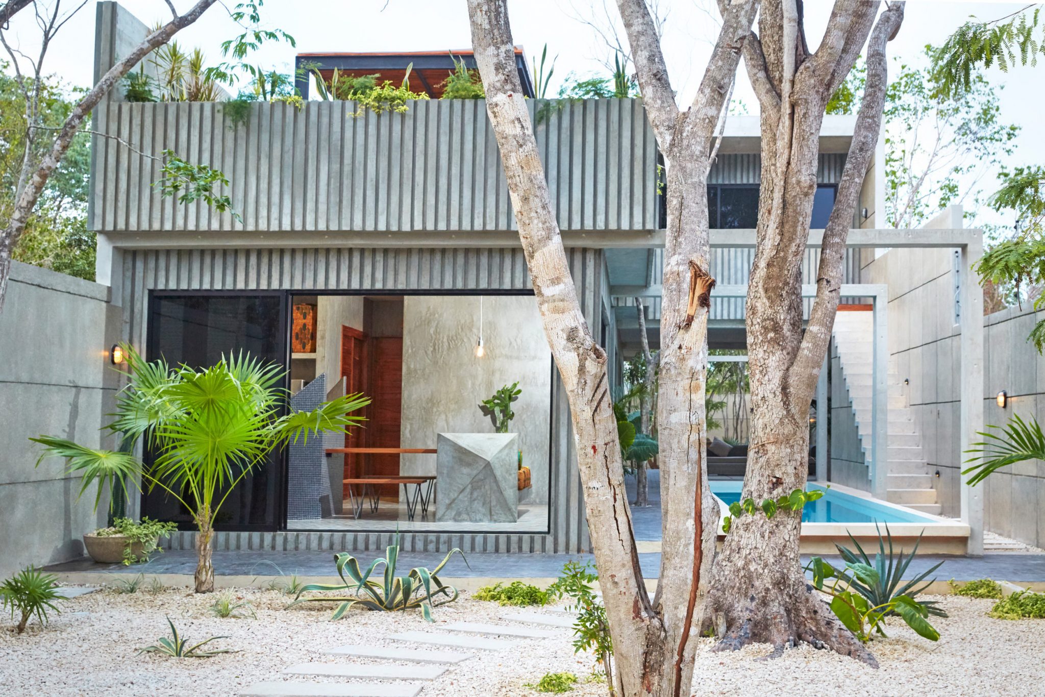 T House by Studio Arquitectos | Wowow Home Magazine