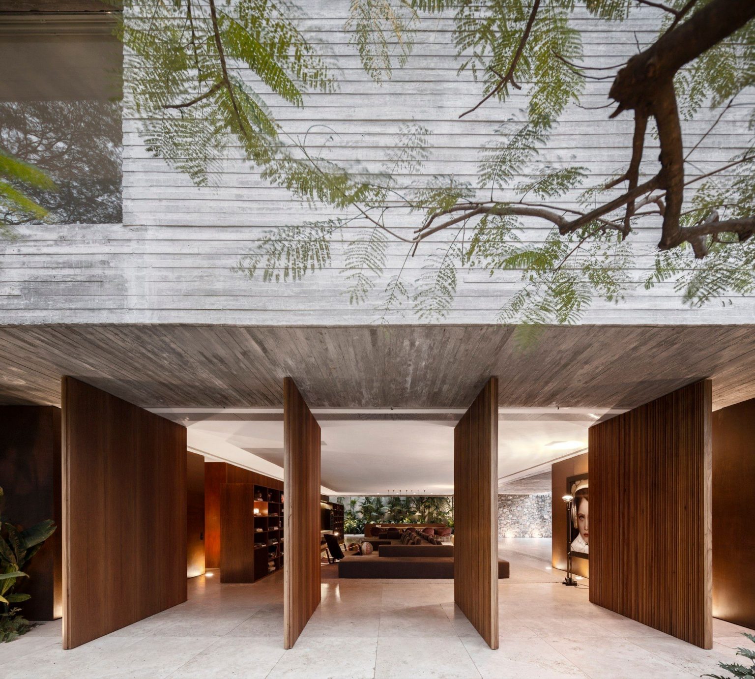 Ipes House by Studio MK27 | Wowow Home Magazine