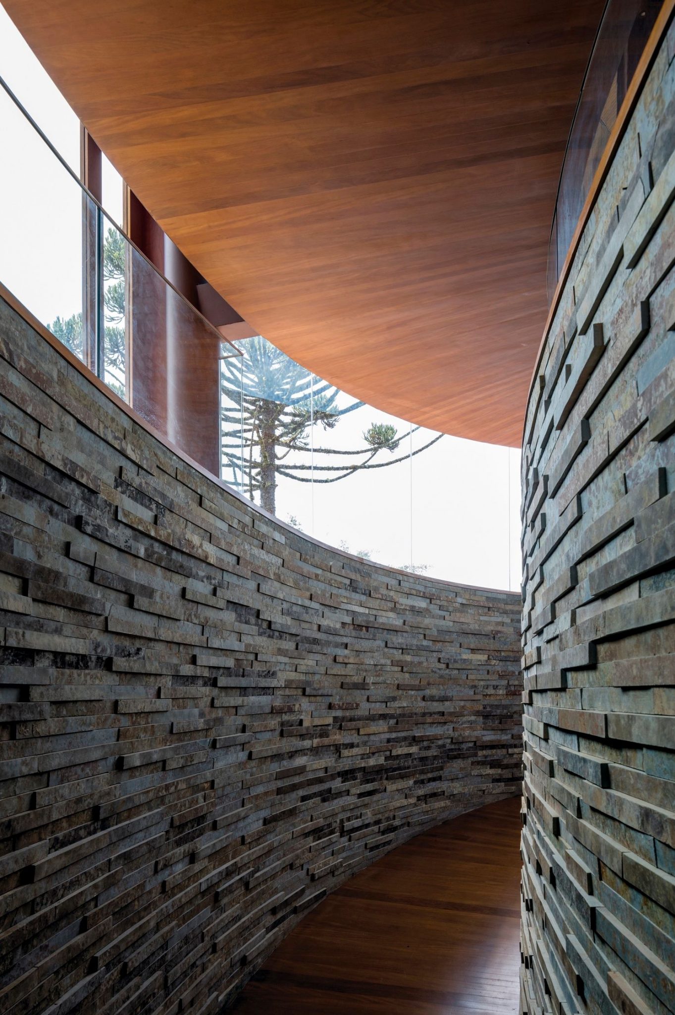 Pinhão House by Mareines Arquitetura | Wowow Home Magazine