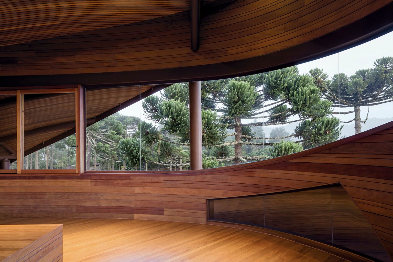 Pinhão House by Mareines Arquitetura | Wowow Home Magazine