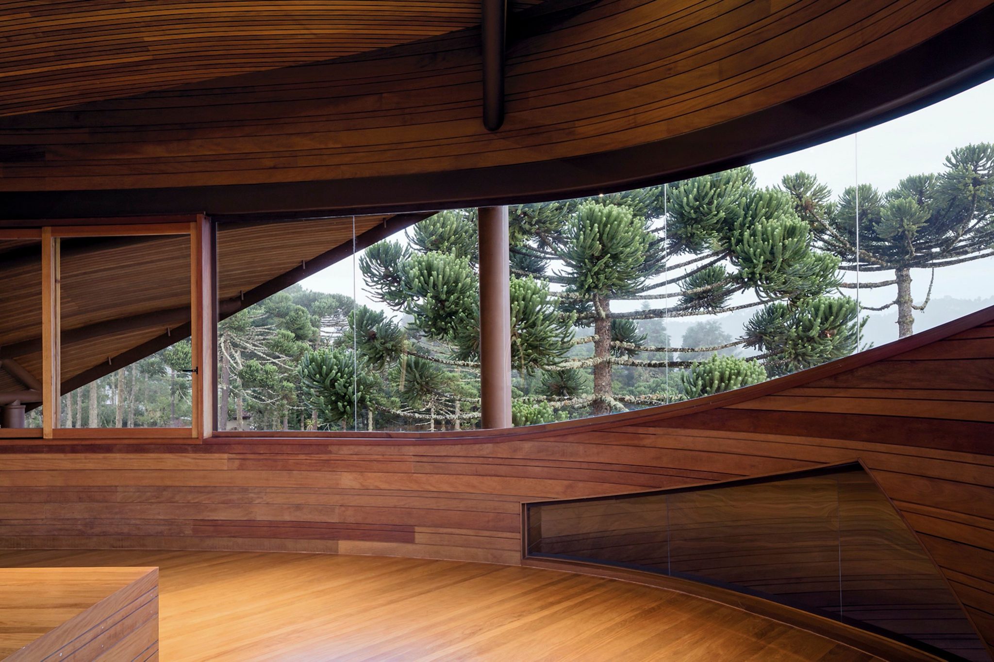 Pinhão House by Mareines Arquitetura | Wowow Home Magazine