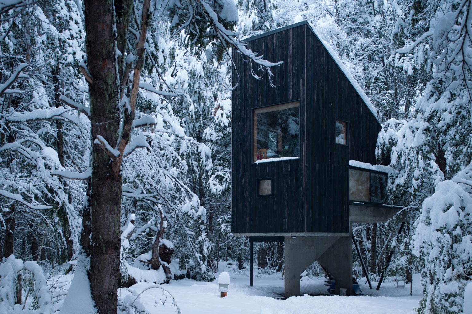 Mountain-Style A-Frame Cabin by Todd Gordon Mather Architect | Wowow ...