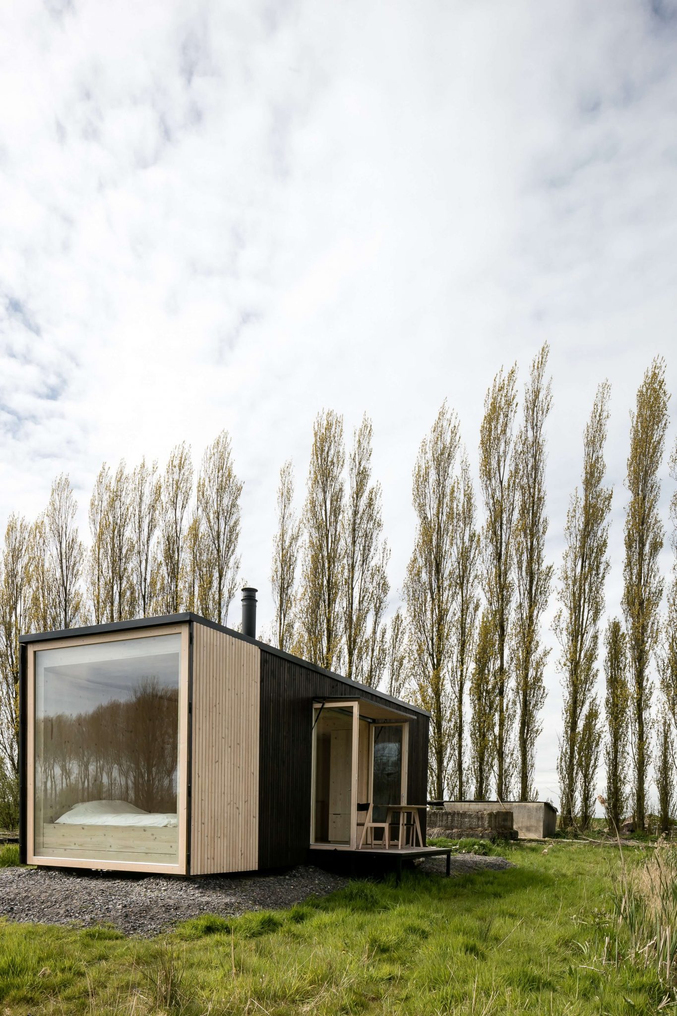 Tiny Modular Cabin by Ark Shelter | Wowow Home Magazine