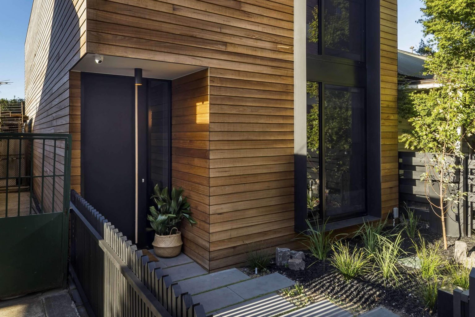 Prefabricated Tiny House by Avava Systems | Wowow Home Magazine