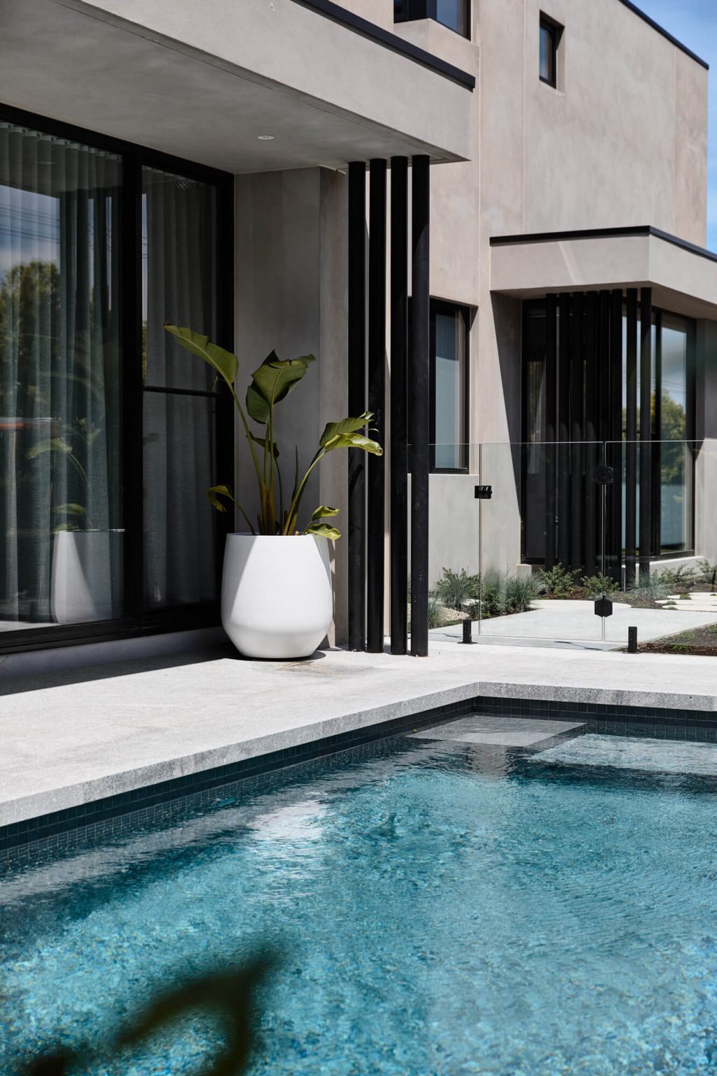 Brighton 7 by InForm | Wowow Home Magazine